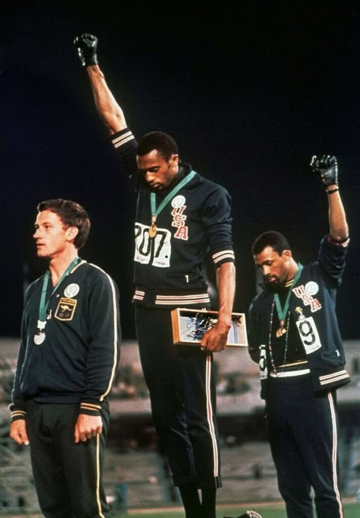 Black Power, el saludo que cambió el mundo del deporte - Historia Hoy