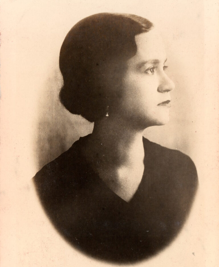 Matilde Hidalgo de Procel, la primera mujer de América Latina que pudo ...