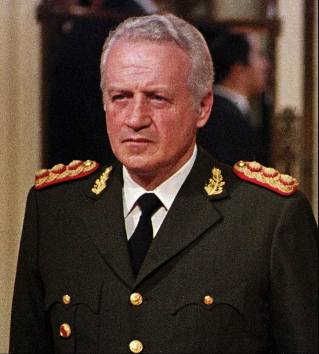 La renuncia de Galtieri - Historia Hoy